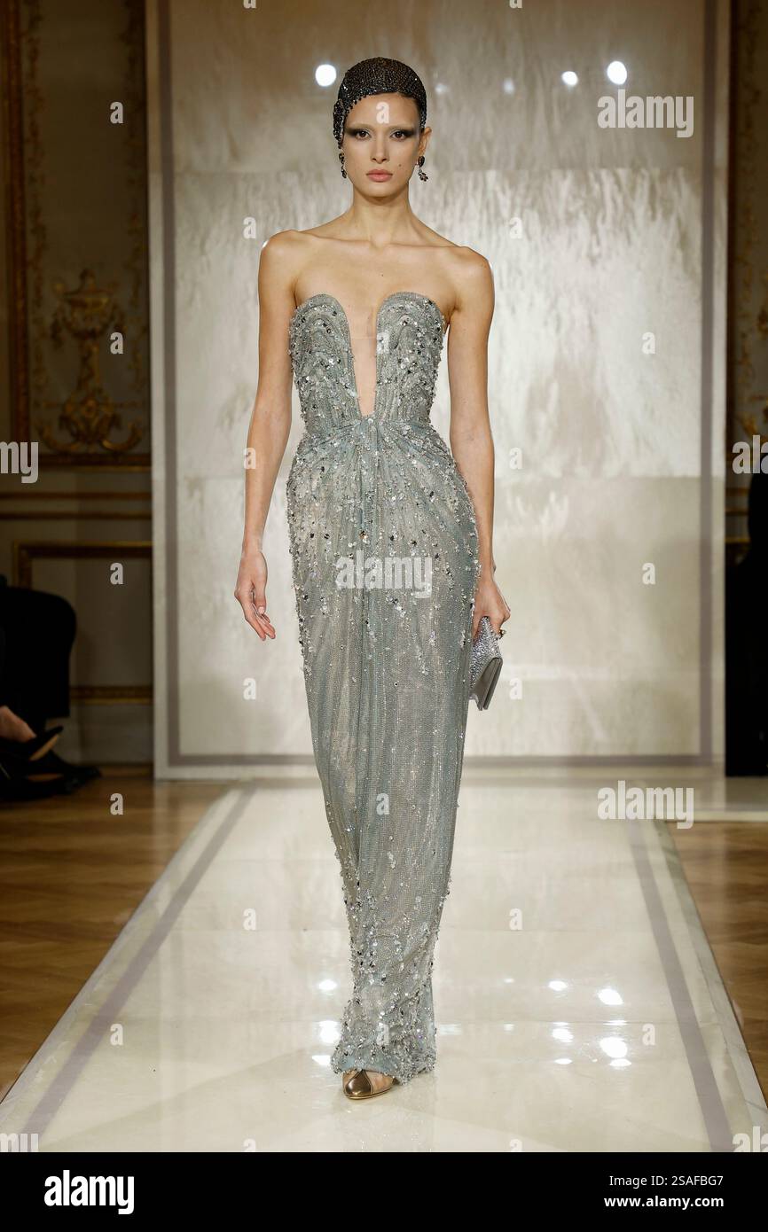 Paris, Frankreich. 28th Jan, 2025. GIORGIO ARMANI PRIVE Haute Couture ...