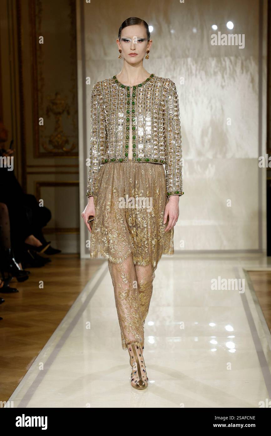 Paris, Frankreich. 28th Jan, 2025. GIORGIO ARMANI PRIVE Haute Couture ...