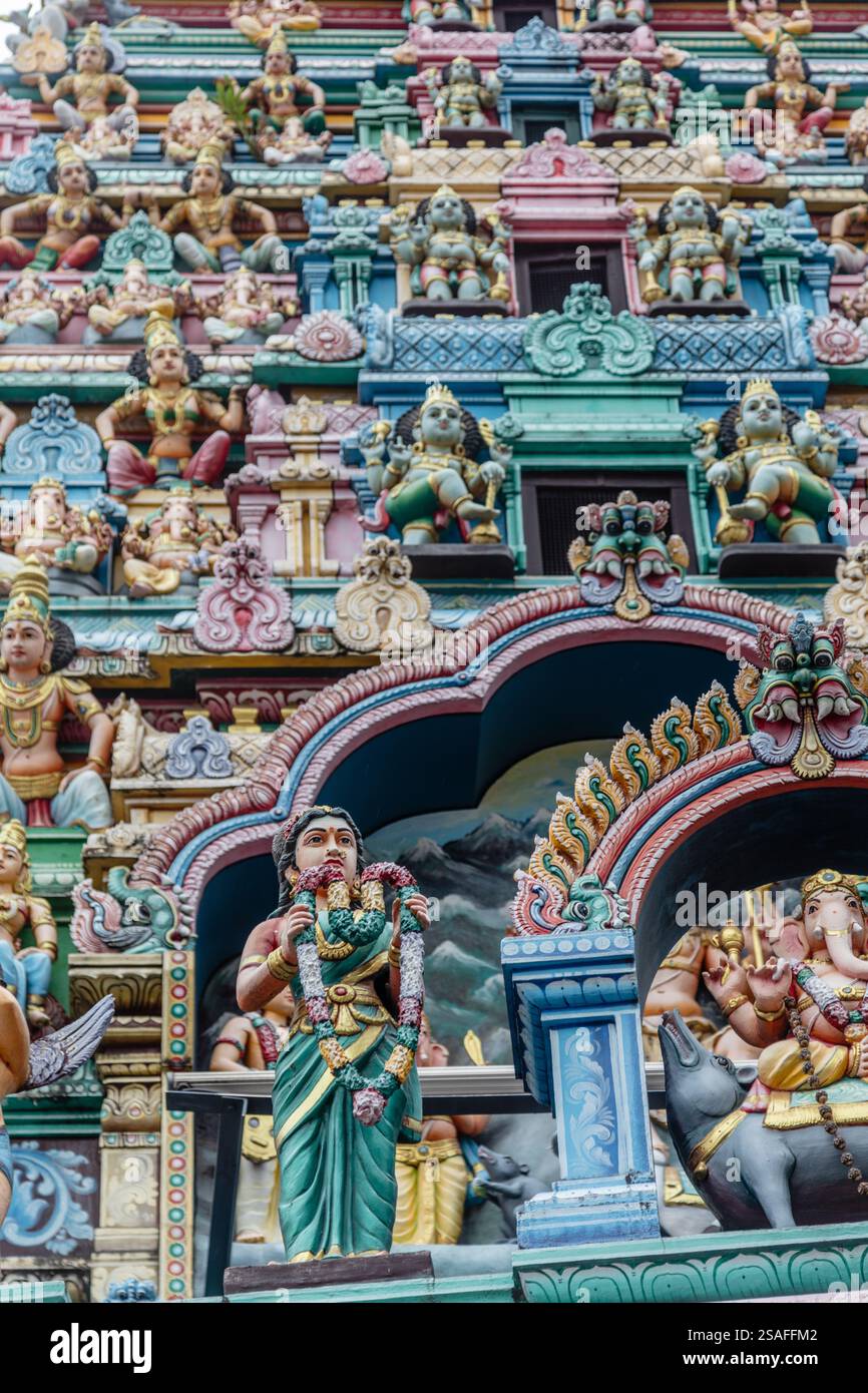 Gopuram decoration of Sri Layan Sithi Vinayagar - Hindu temple at the ...