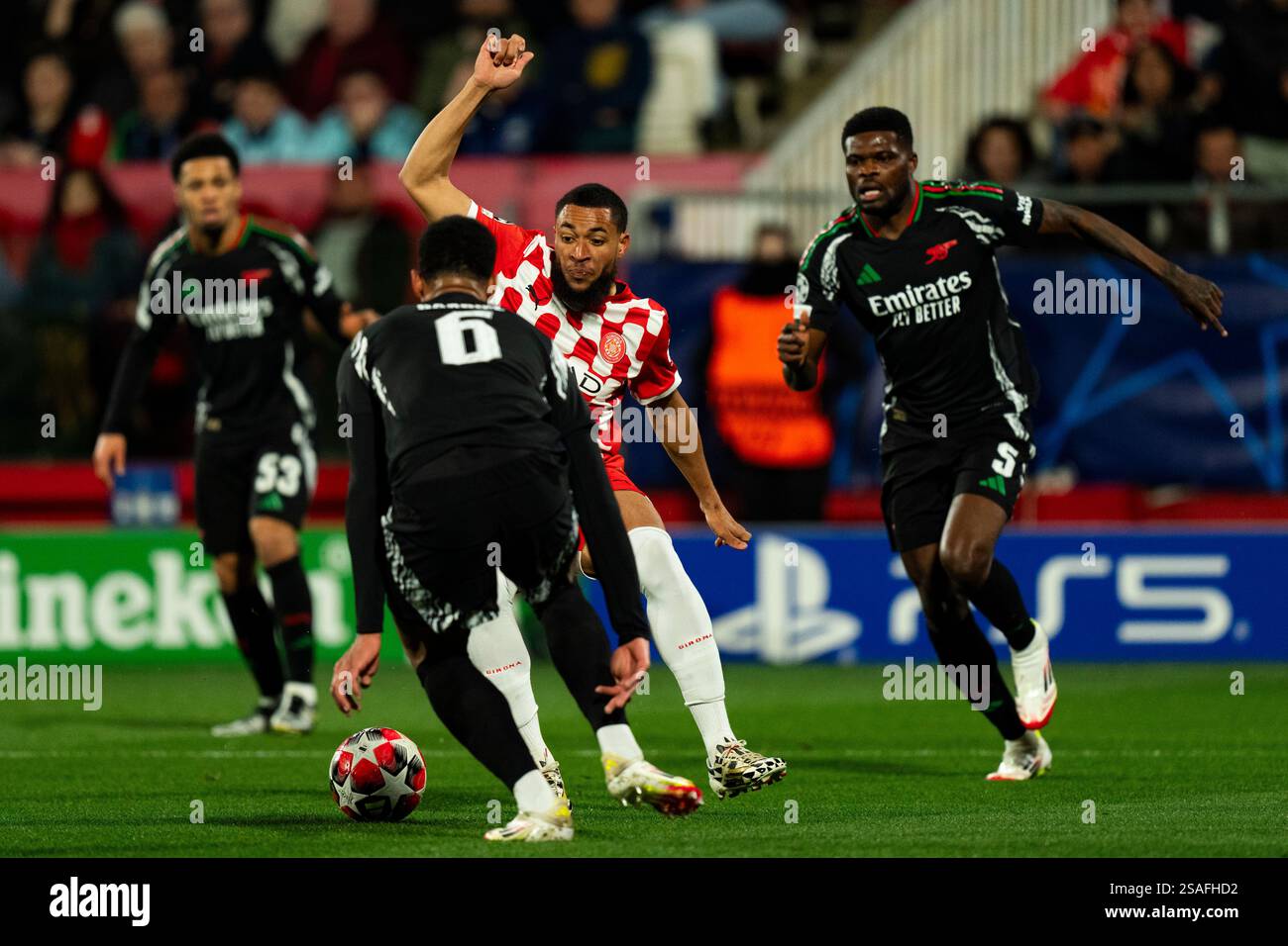 Girona, Spain. 29th Jan, 2025. Danjuma (Girona FC) duels for the ball ...