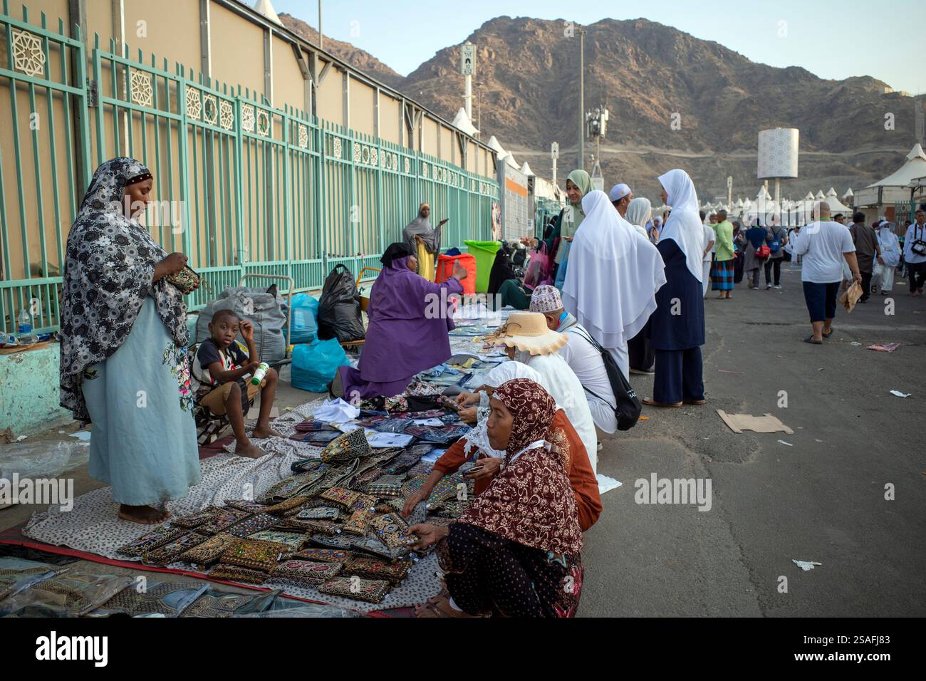 Mecca, Saudi Arabia - June 16, 2024: Souvenir sellers near the hajj ...