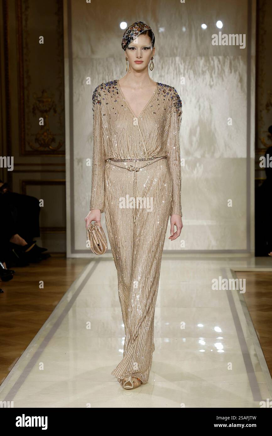 Paris, Frankreich. 28th Jan, 2025. GIORGIO ARMANI PRIVE Haute Couture ...