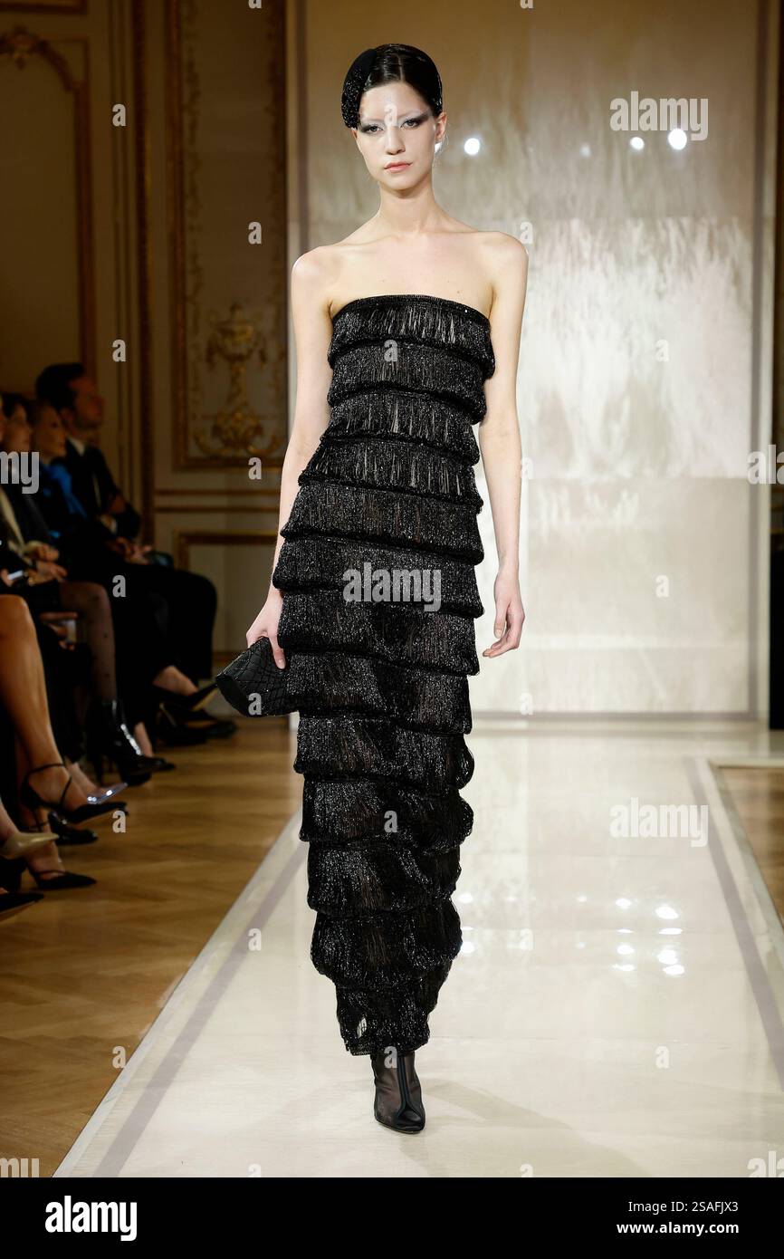 Paris, Frankreich. 28th Jan, 2025. GIORGIO ARMANI PRIVE Haute Couture ...