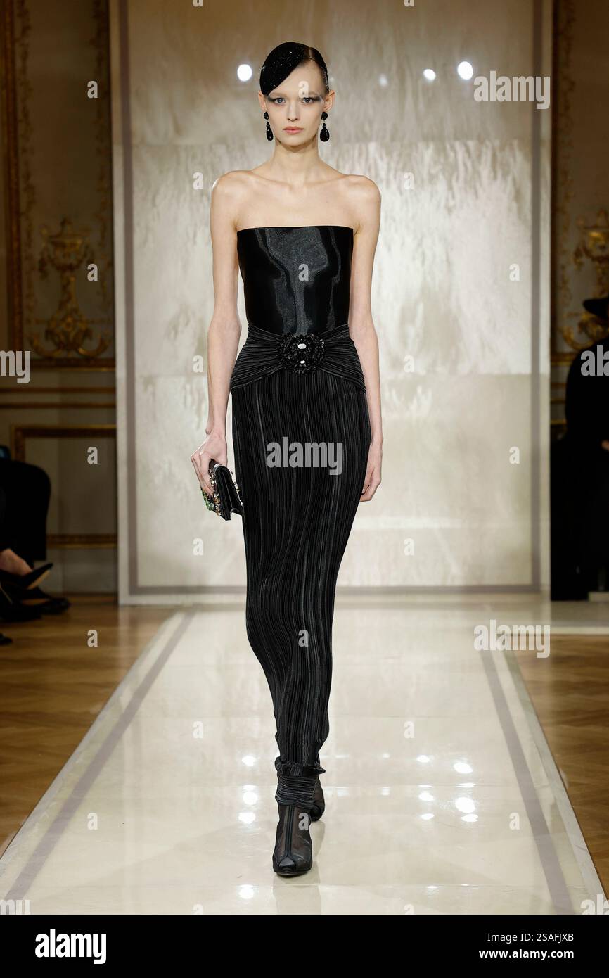 Paris, Frankreich. 28th Jan, 2025. GIORGIO ARMANI PRIVE Haute Couture ...
