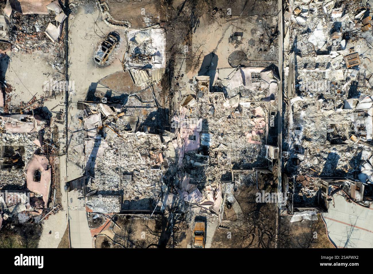 Los angeles fire altadena 2025 hi-res stock photography and images - Alamy