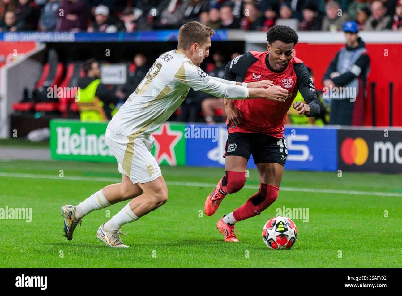 Leverkusen, Deutschland. 29th Jan, 2025. Nathan Tella (Bayer 04 ...