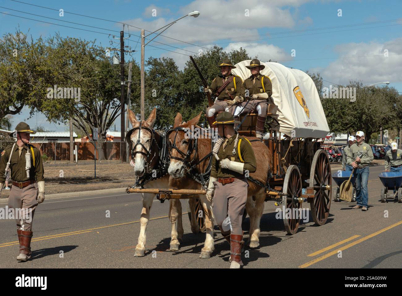 Parsons Mounted Cavalry from Texas A&M in the 93rd Texas Citrus Fiesta ...