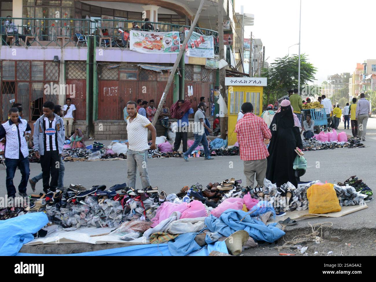 Street markets in Kombolcha, Ethiopia Stock Photo - Alamy