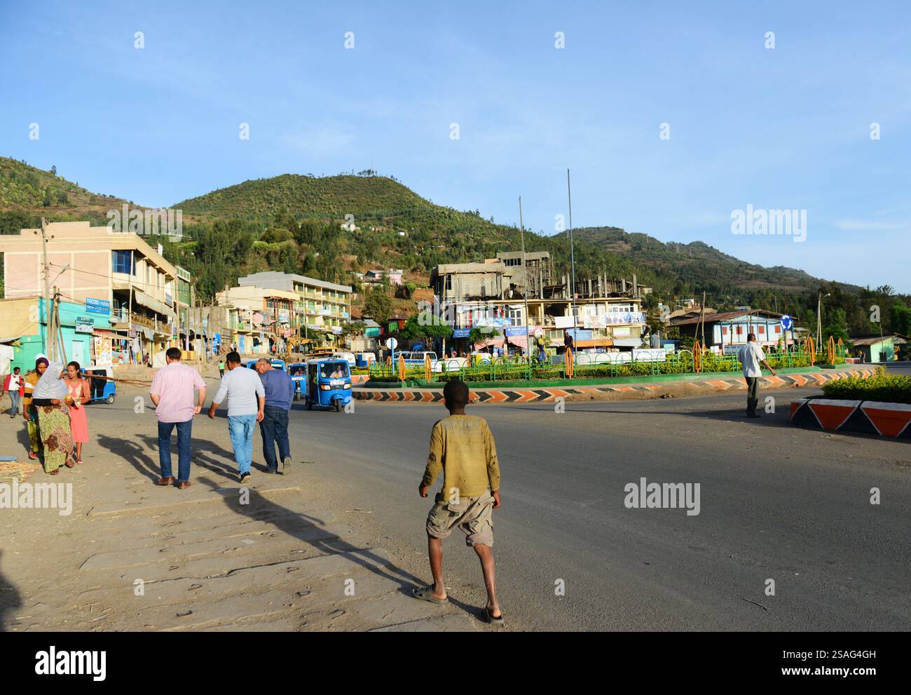 The busy streets in Kombolcha, Ethiopia Stock Photo - Alamy