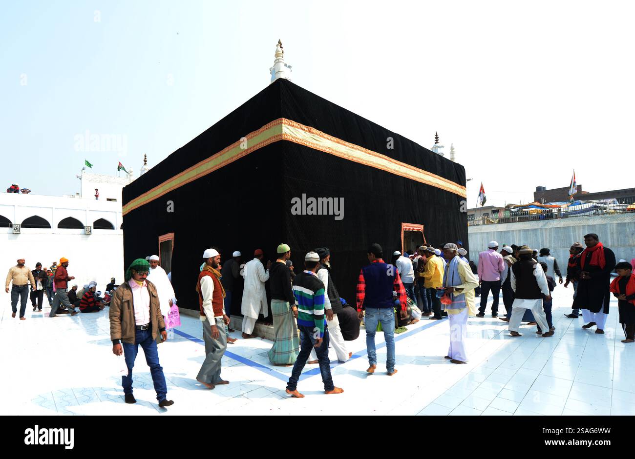 A ceremony and prayers around the tomb of Sufi saint Zinda Shah in ...