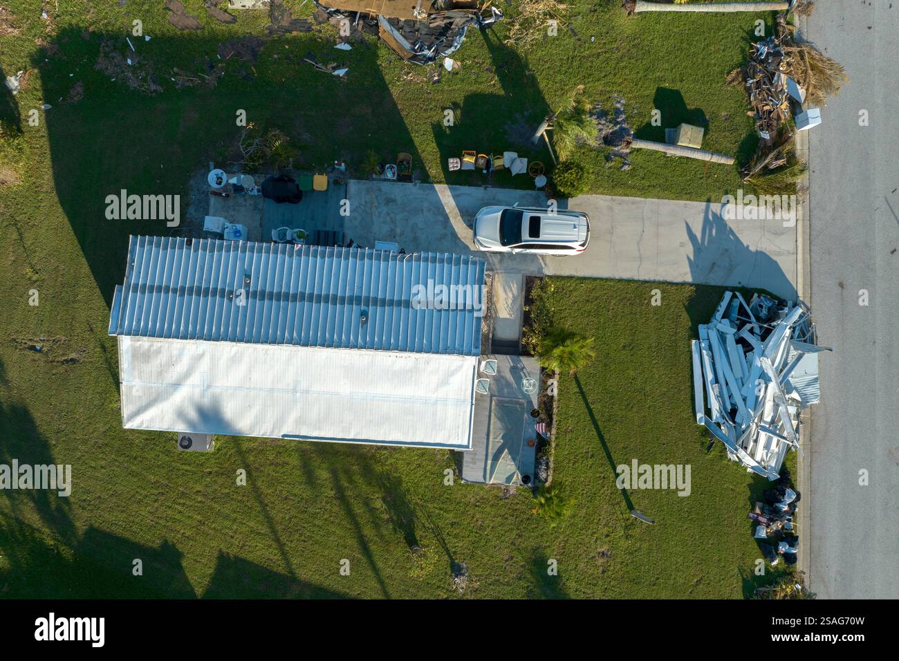 Destroyed by hurricane Ian suburban houses in Florida mobile home ...