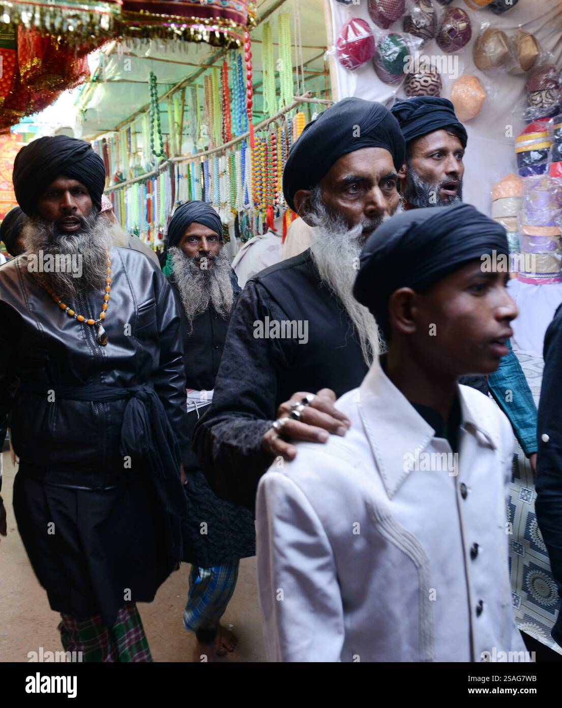 Sufi Malangs at the annual Mela at Makanpur, Uttar Pradesh, India Stock ...