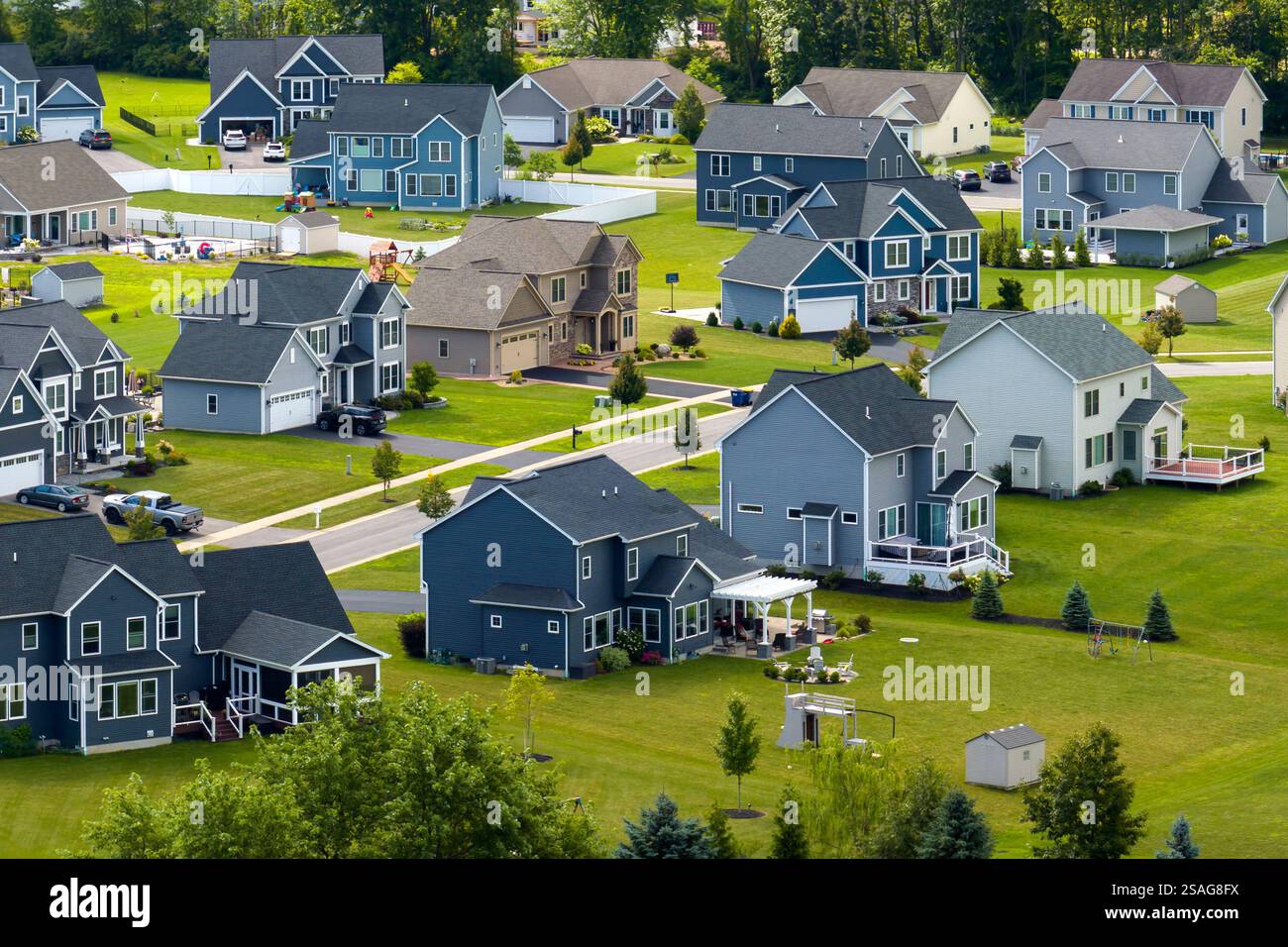 Residential homes in suburban sprawl development in Rochester, New York ...