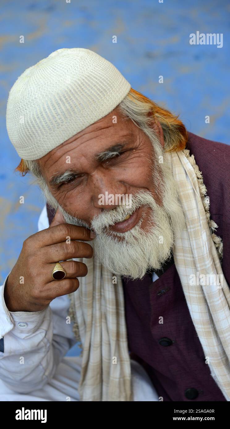 Portrait of a Sufi Muslim man taken during the Makanpur Mela in Uttar ...