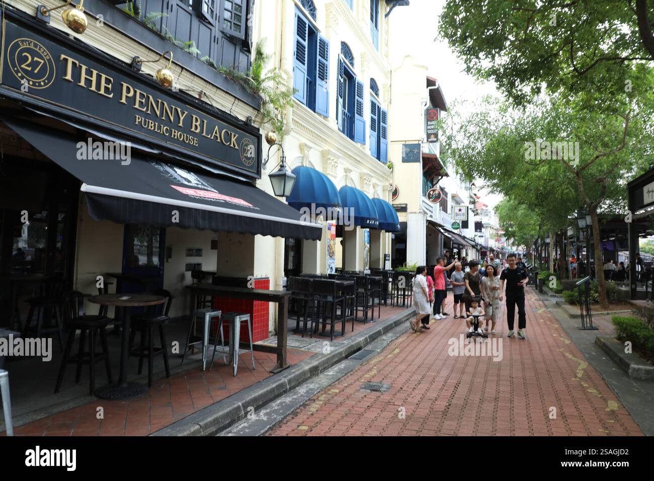 Boat Quay in the Clarke Quay area of Singapore Stock Photo - Alamy