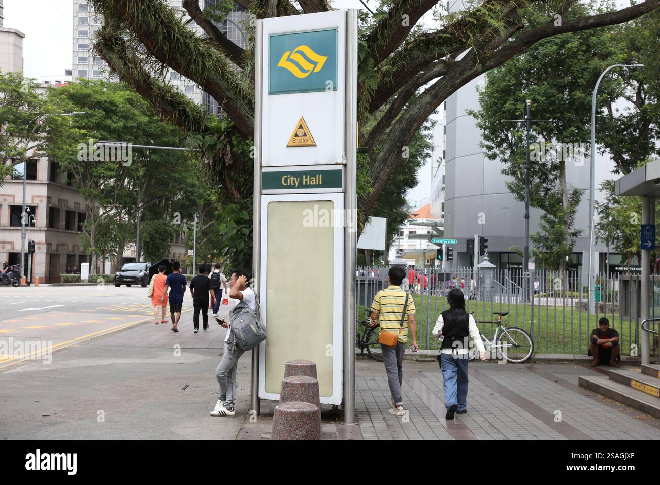 City Hall MRT station - an underground Singapore Mass Rapid Transit ...