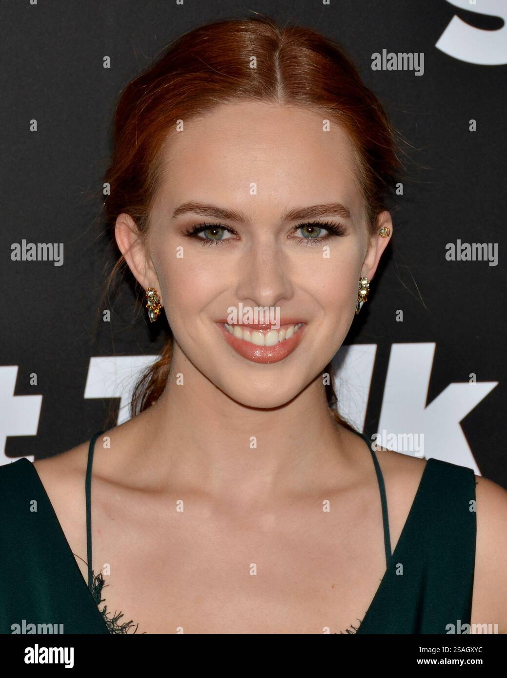 August 10, 2015, Los Angeles, California, USA: Elizabeth Sarah ...