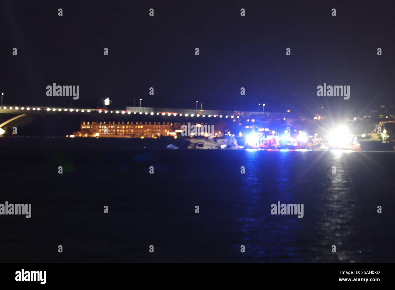 WASHINGTON –– Emergency response after American Airlines flight 5342 ...