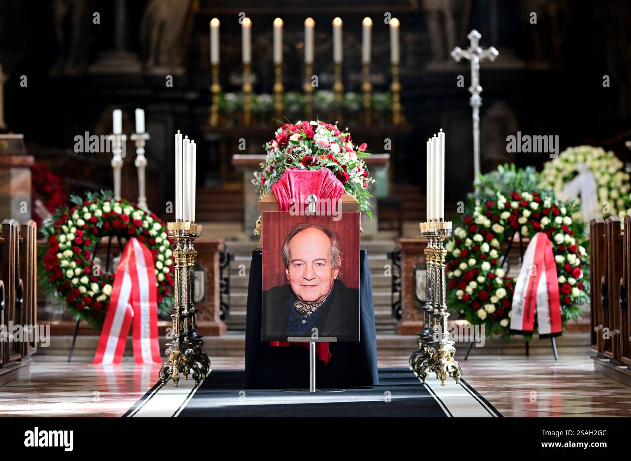 The casket of the late actor Otto Schenk during the funeral service in ...