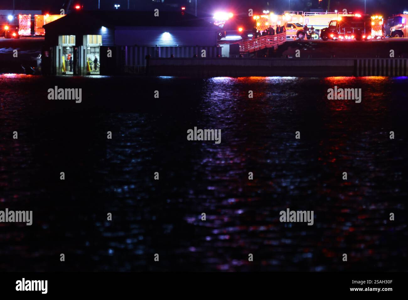 WASHINGTON –– Emergency response after American Airlines flight 5342 ...