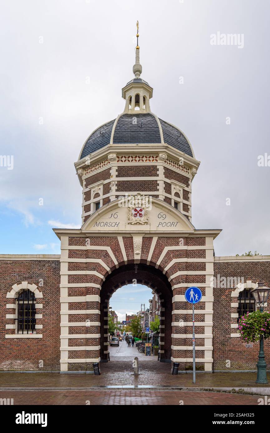 LEIDEN, THE NETHERLANDS - SEPTEMBER 28, 2024: The Morschpoort, entrance ...