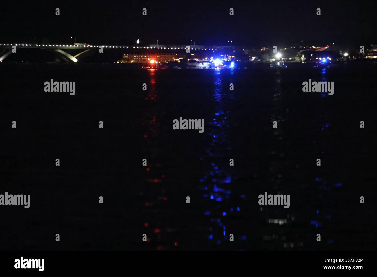 WASHINGTON –– Emergency response after American Airlines flight 5342 ...