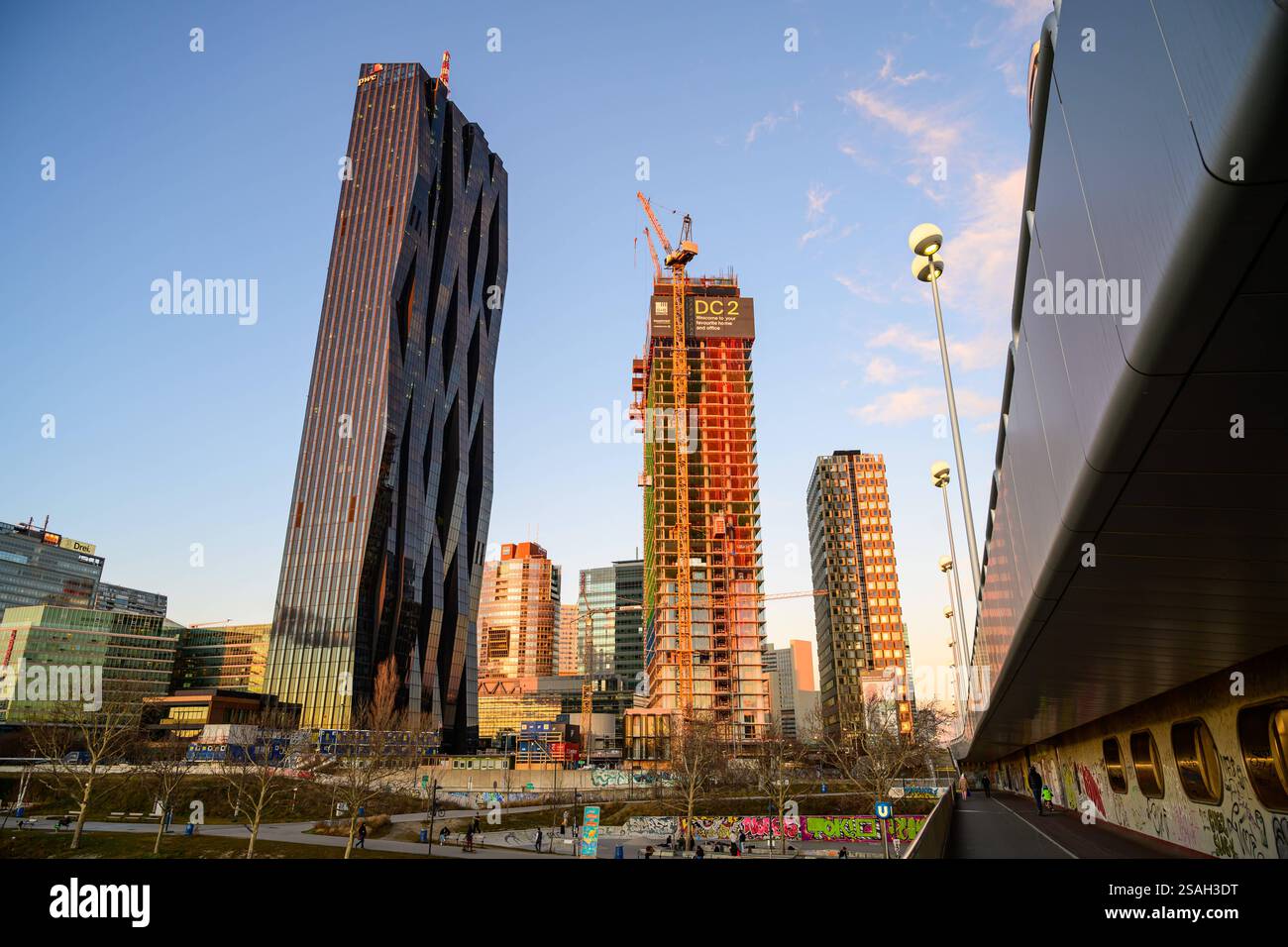 vienn, austria, 29 jan 2025, view from danube bride reichsbruecke to the construction site of dc ...