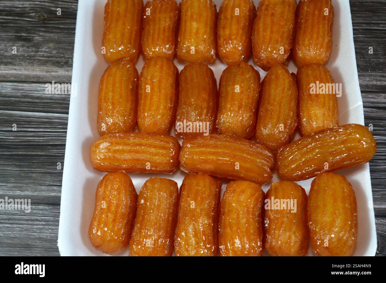 Balah el Sham or Egyptian Choux Pastry, very popular Ramadan month ...