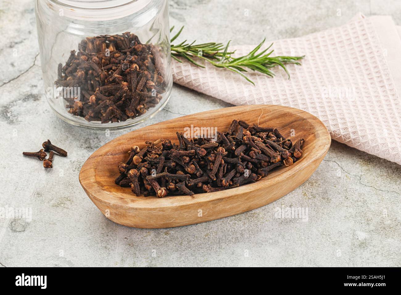 Carnation cloves aroma flavour bud for cooking Stock Photo - Alamy