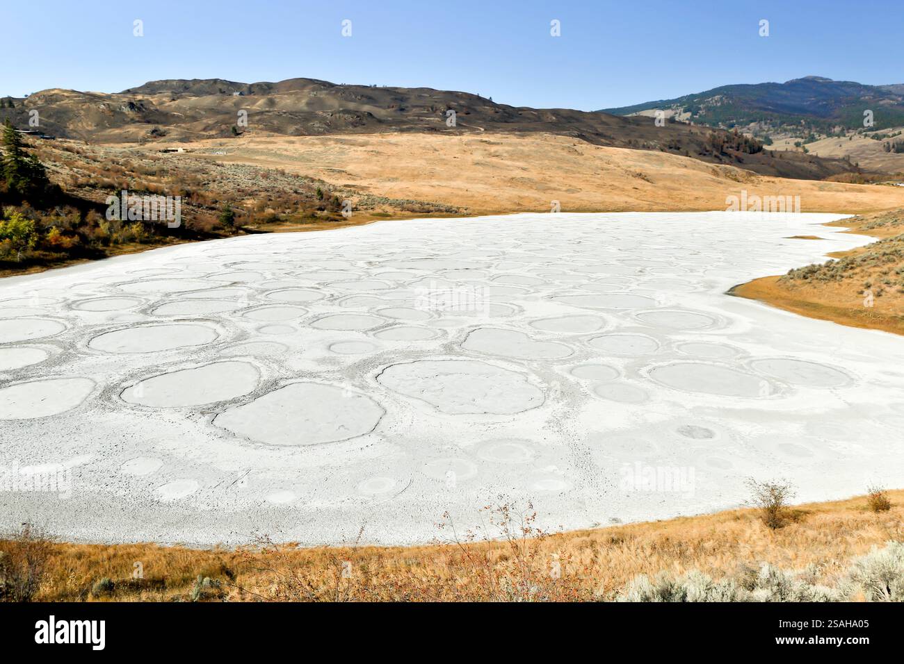 Spotted Lake — known as Lake Khiluk in the Nsyilxcən language — is a ...