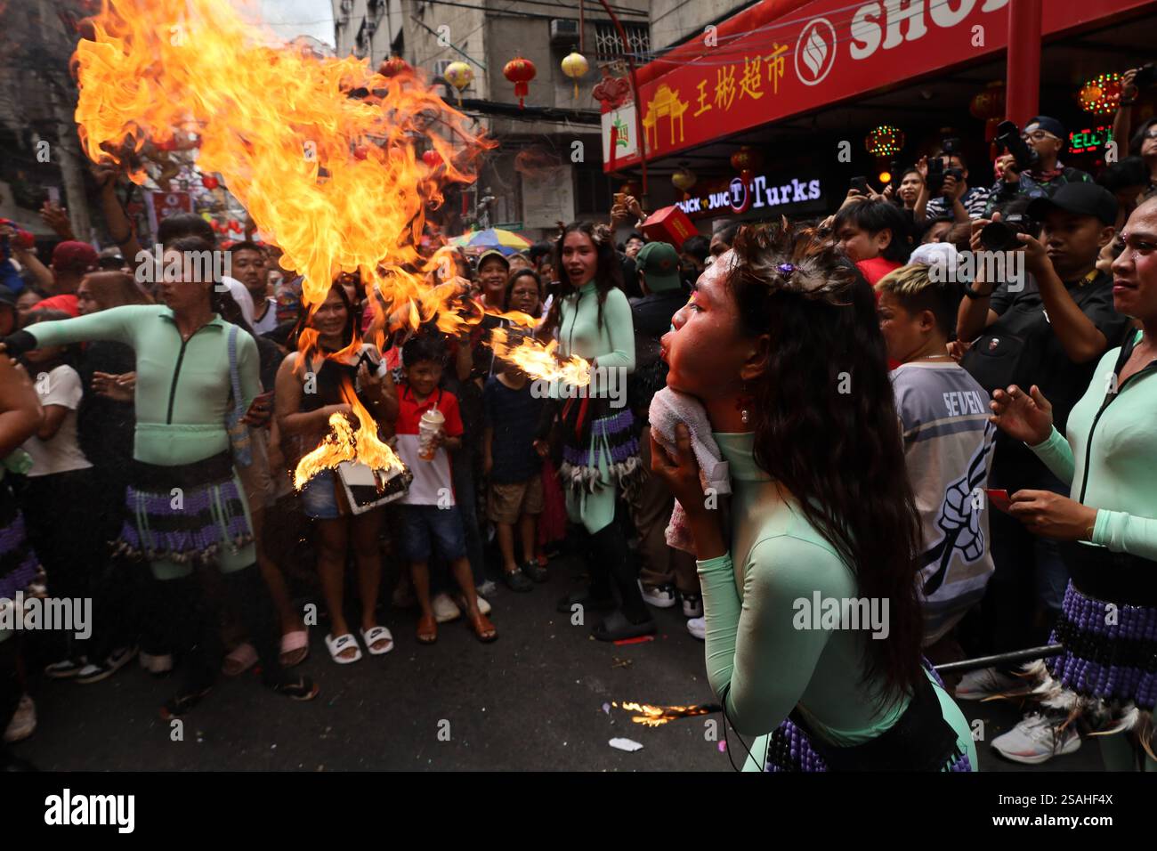 Jann bonifacio hi-res stock photography and images - Alamy