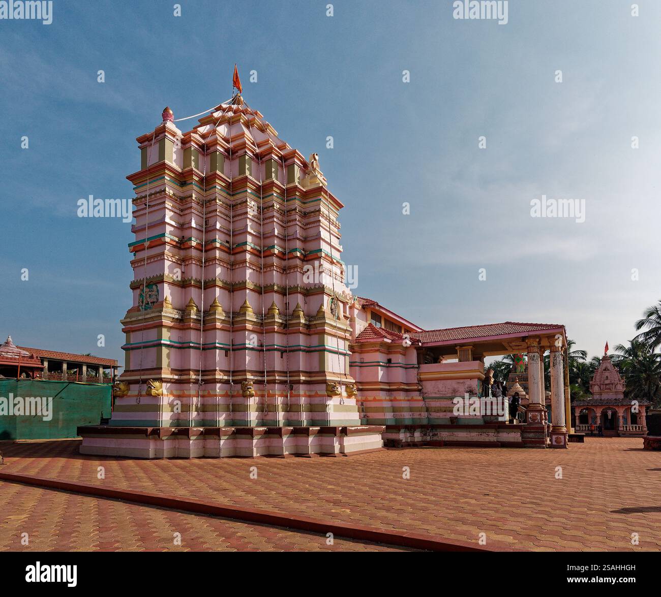 Kunkeshwar Temple dedicated to God Shiva in Konkan district Sindhudurga ...