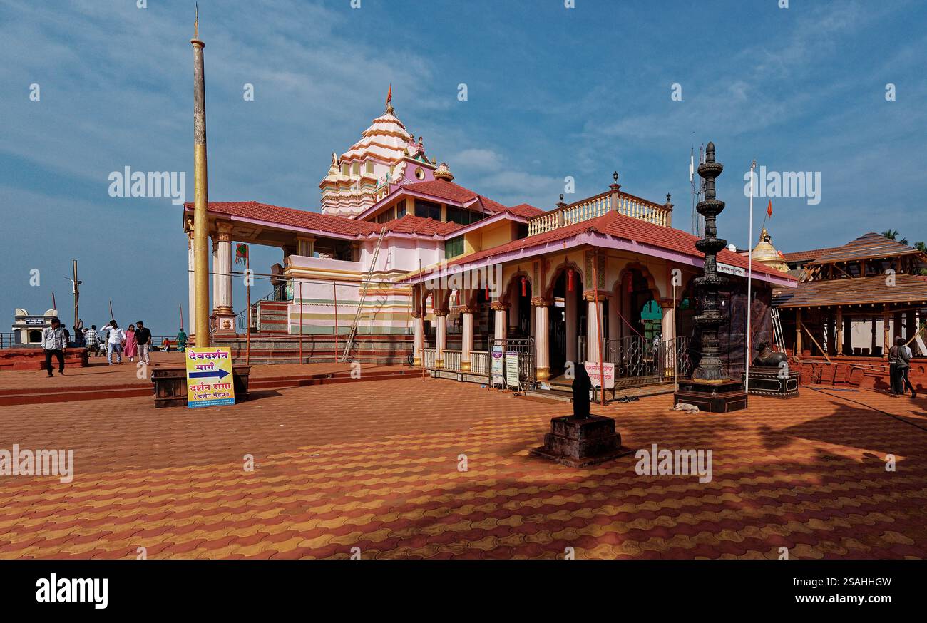 Kunkeshwar Temple dedicated to God Shiva in Konkan district Sindhudurga ...