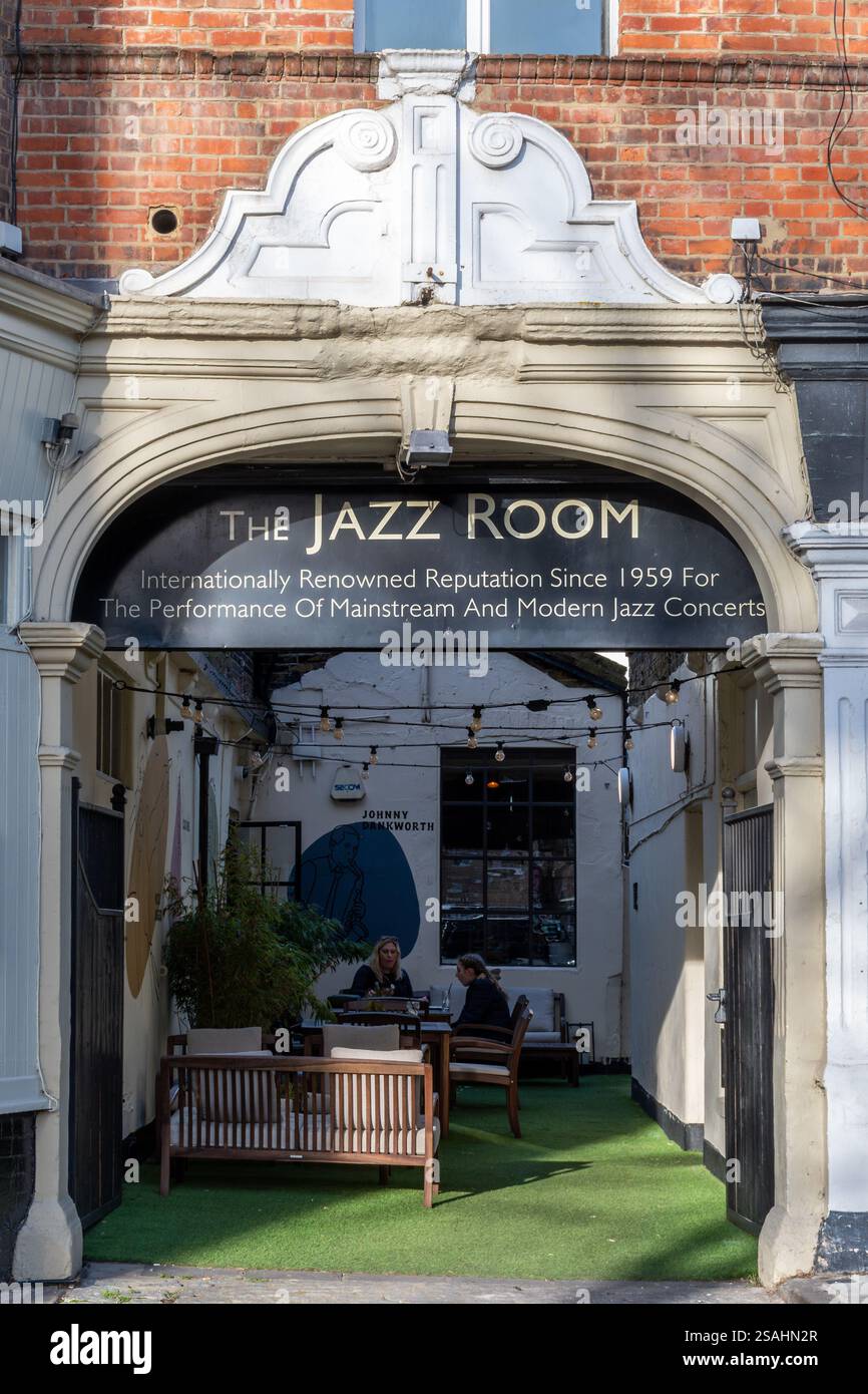 The Jazz Room, part of the Bull's Head pub in Barnes village, London ...