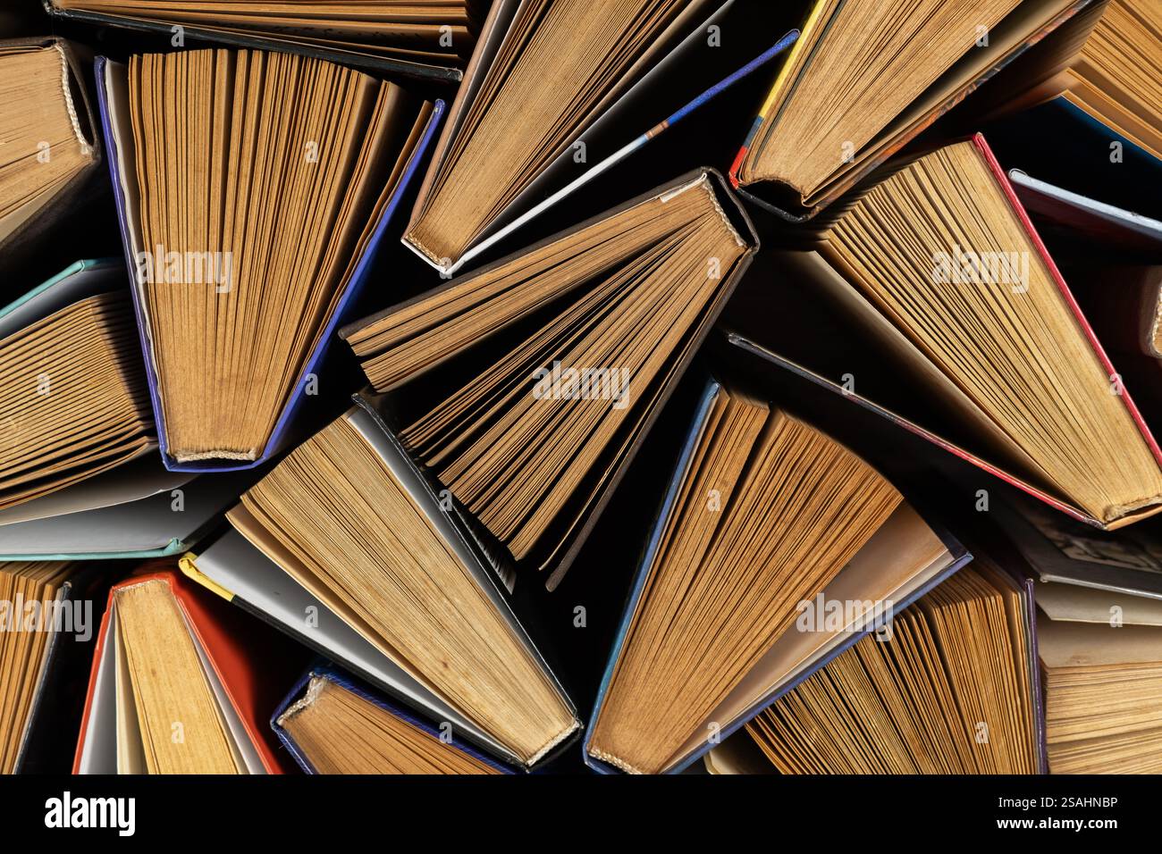 College bookstore textbooks hi-res stock photography and images - Alamy