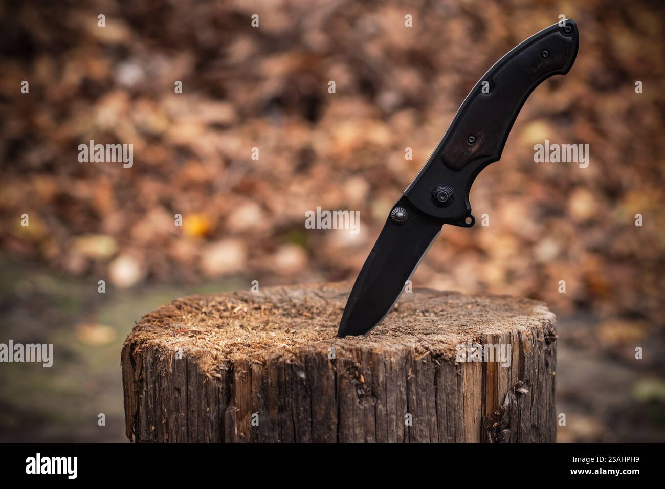 Tactical knife for survival and protection difficult conditions stuck ...