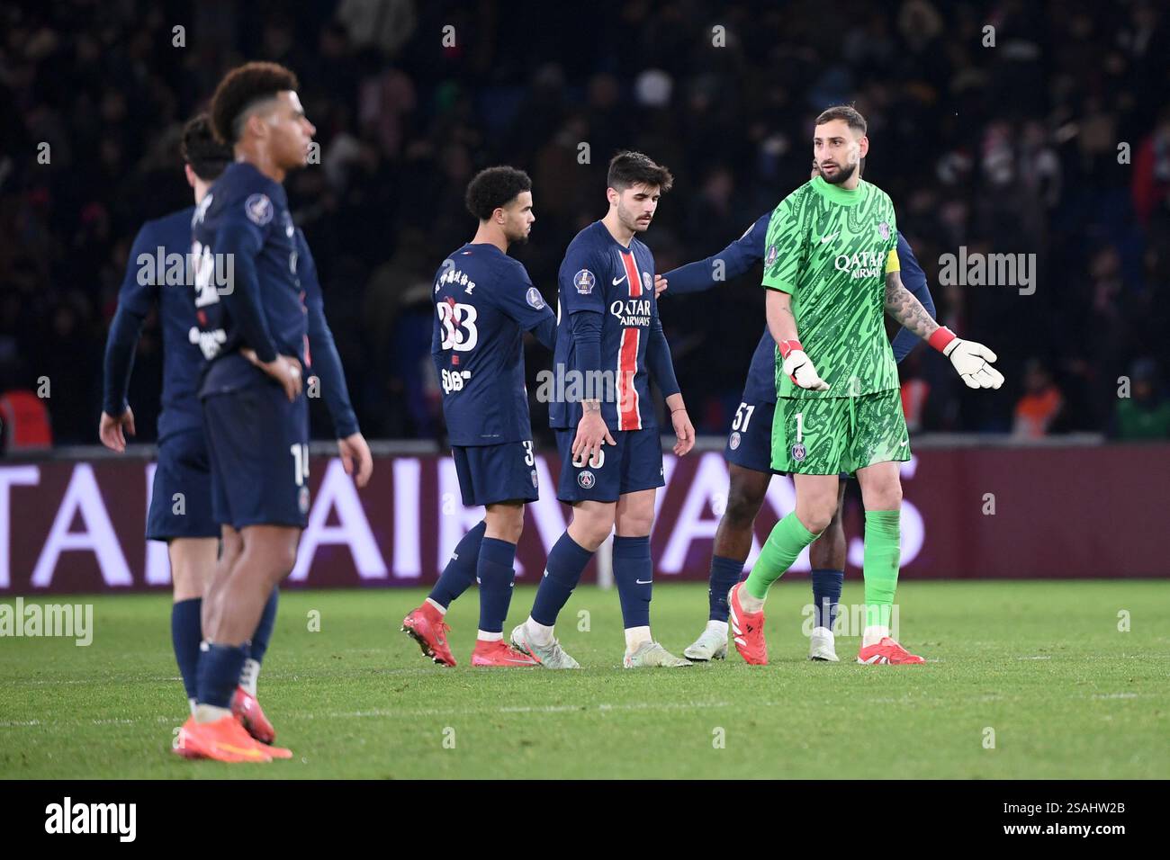 33 Warren ZAIRE EMERY (psg) - 35 Lucas BERALDO (psg) - 01 Gianluigi ...