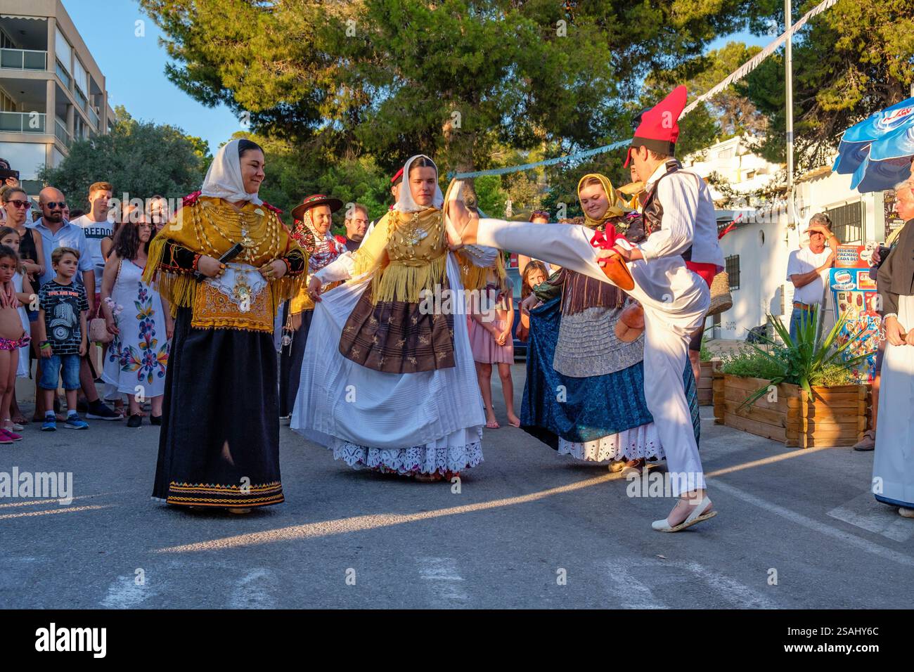 couples dancing, Traditional country dance "ball pagès", typical Ibizan ...