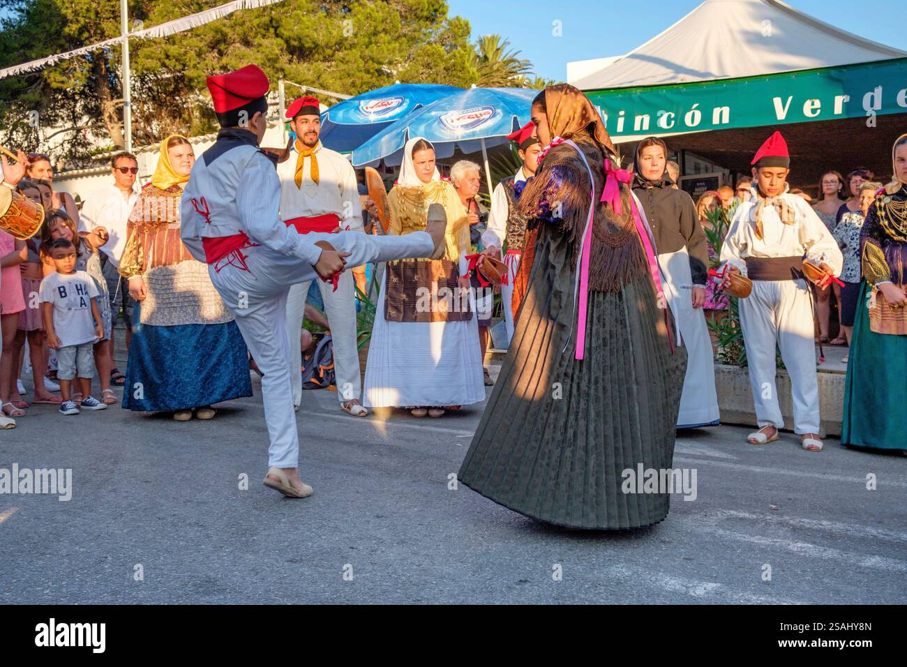 couples dancing, Traditional country dance "ball pagès", typical Ibizan ...