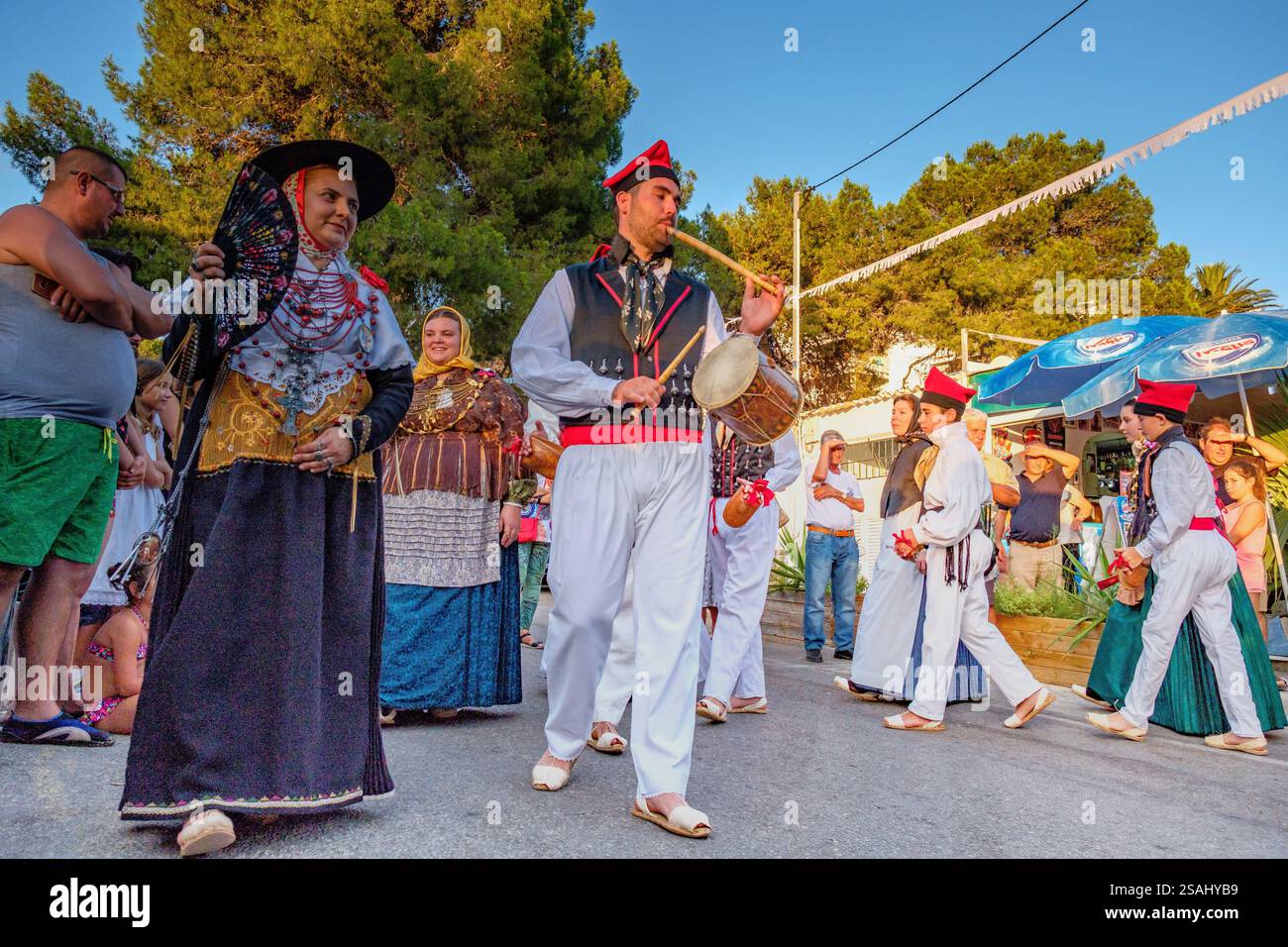 couples dancing, Traditional country dance "ball pagès", typical Ibizan ...