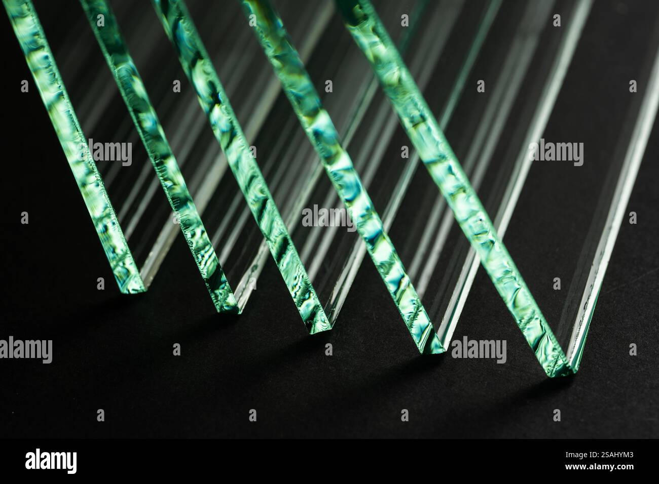 Sheets of Factory manufacturing tempered clear float glass panels cut ...