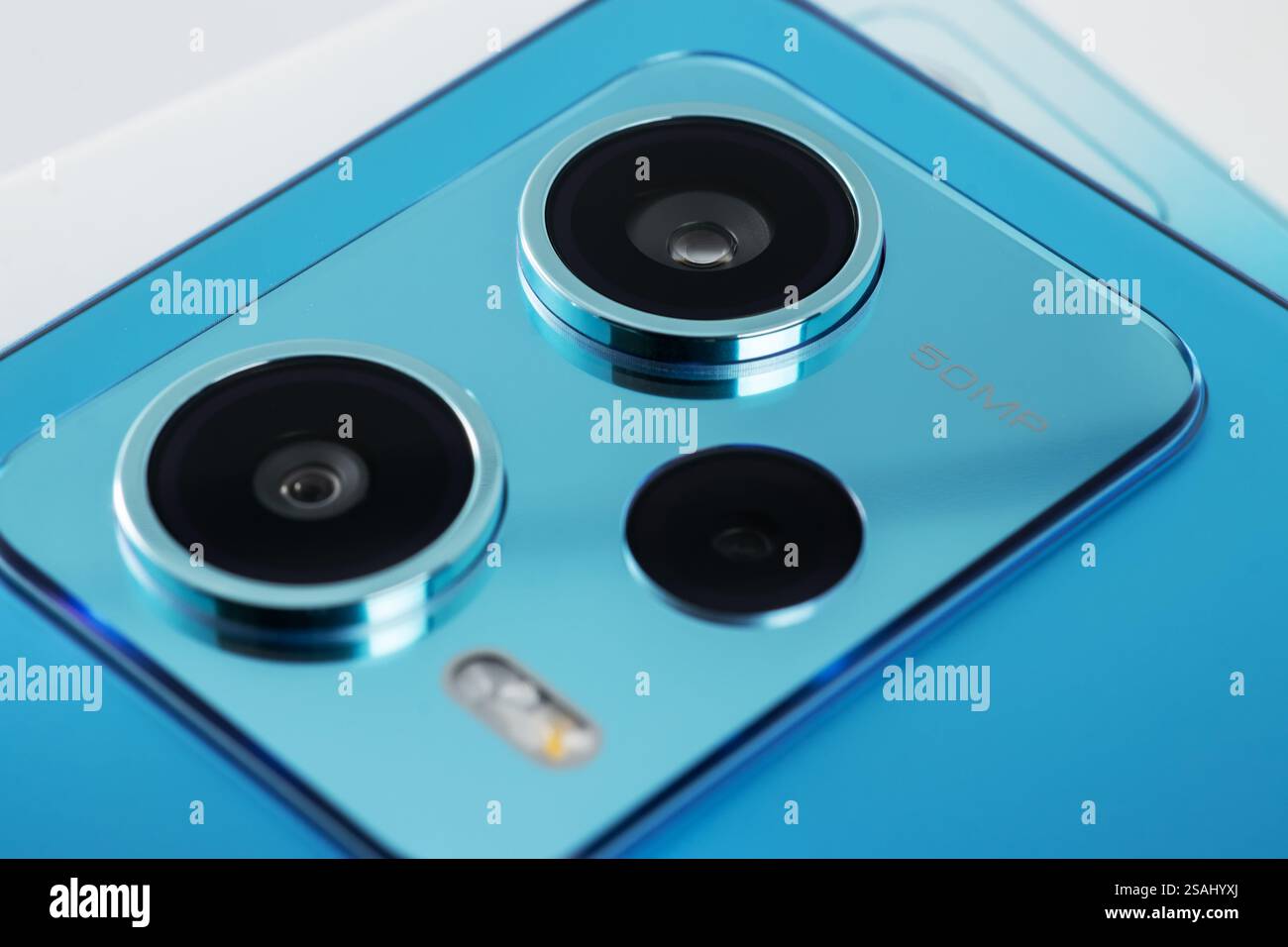 Smartphone triple camera image with selective focus Stock Photo - Alamy