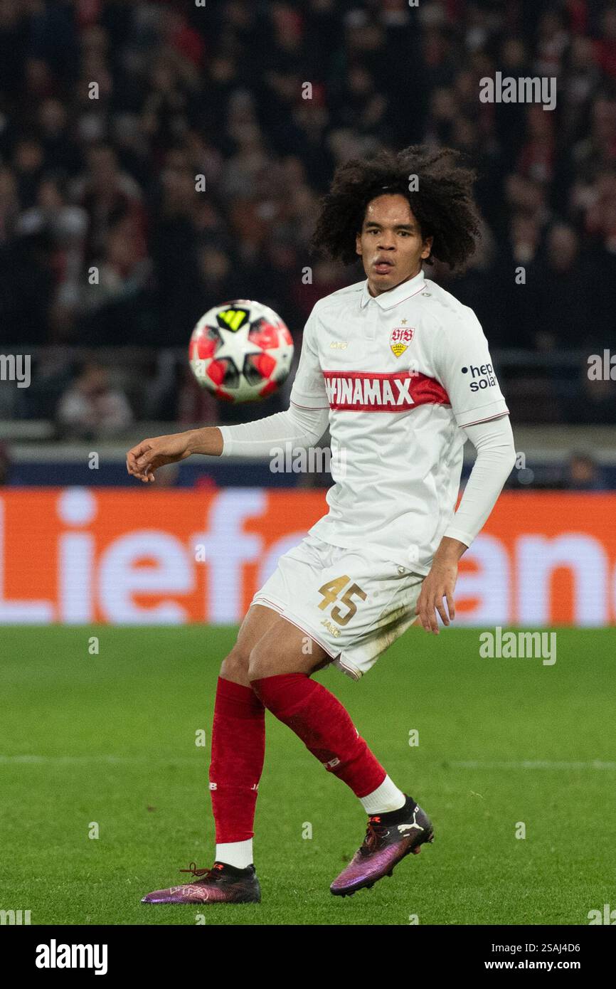 Anrie Chase (VfB Stuttgart, #45), GER, VfB Stuttgart vs. Paris Saint ...