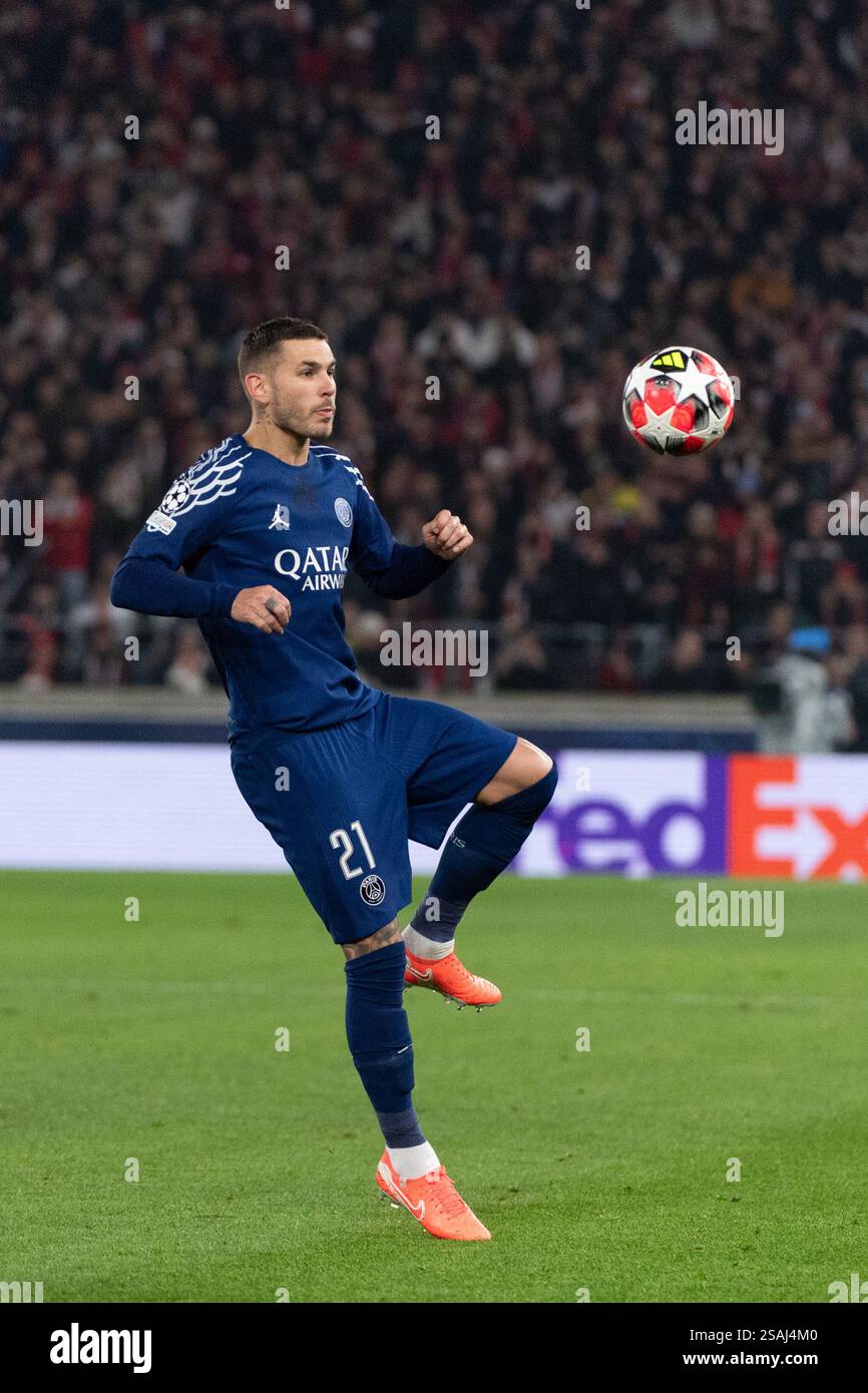 Lucas Hernandez (Paris Saint-Germain, #21) GER, VfB Stuttgart vs. Paris ...