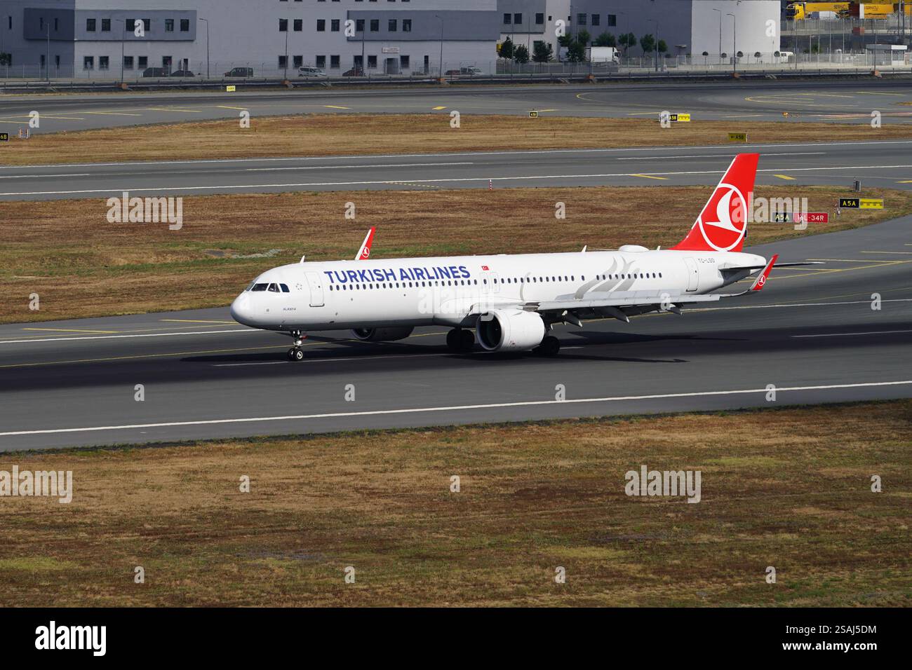 ISTANBUL, TURKIYE - JUNE 29, 2024: Turkish Airlines Airbus A321-271NX (9095) landing to Istanbul ...