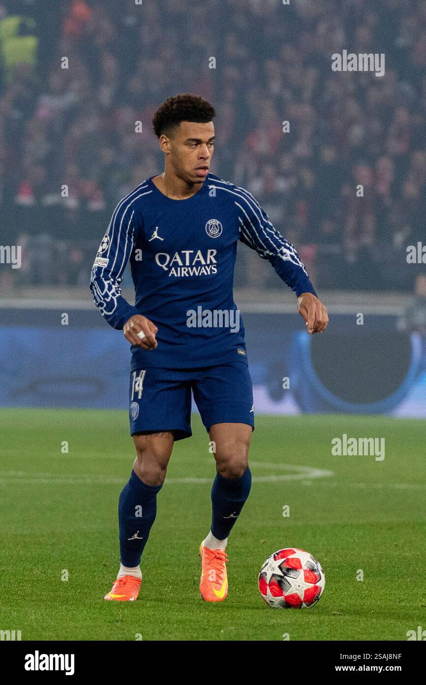 Stuttgart, Deutschland. 29th Jan, 2025. Desire Doue (Paris Saint-Germain, #14) GER, VfB ...