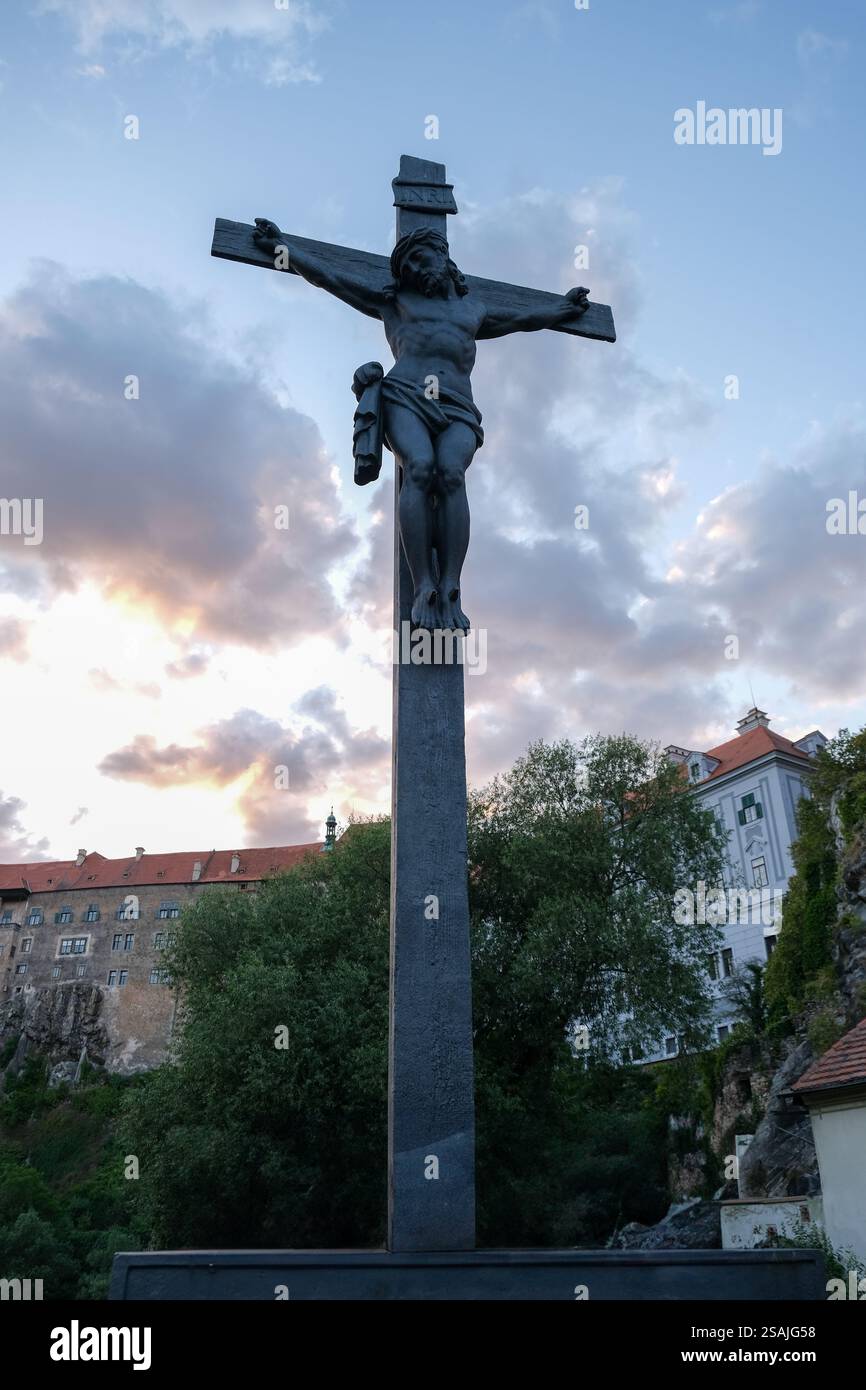 Silhouette of Crucifix Against Sunset Sky Stock Photo - Alamy