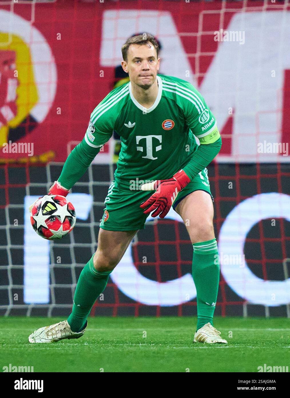 Manuel NEUER, goalkeeper FCB 1 in the League Phase MD8 match FC BAYERN ...