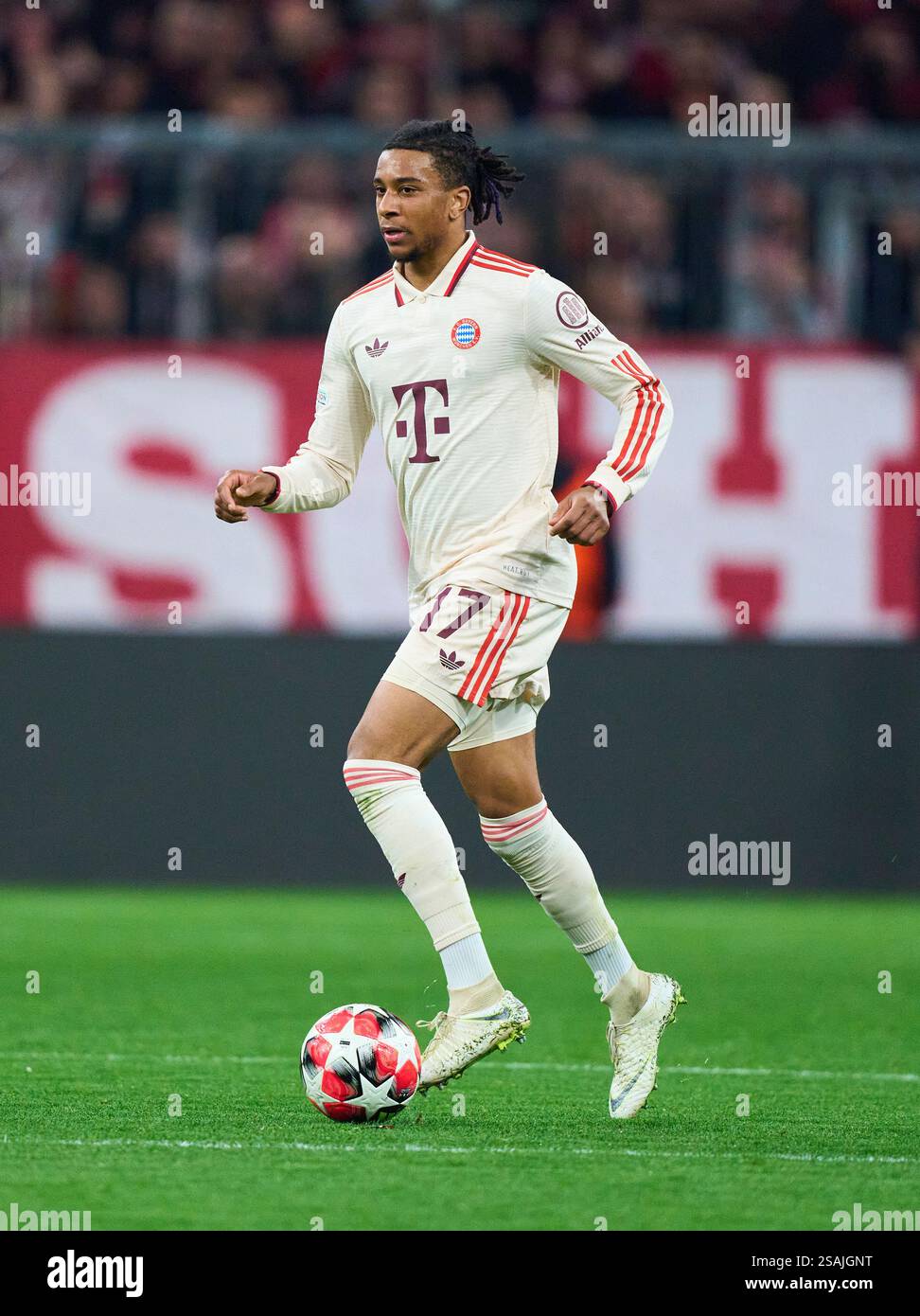 Michael Olise (FCB 17) in the League Phase MD8 match FC BAYERN MUENCHEN ...