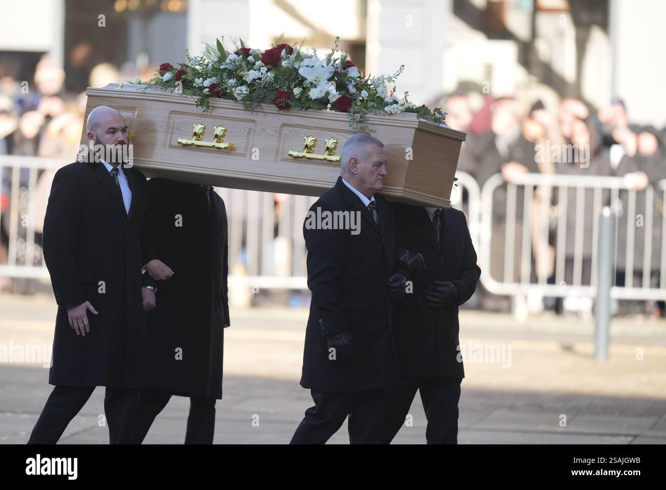 The coffin of Lord John Prescott is carried into Hull Minster, Kingston ...